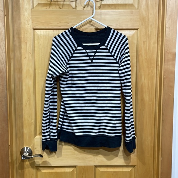 lululemon athletica | Tops | Lululemon Reversible Black Gray Long ...